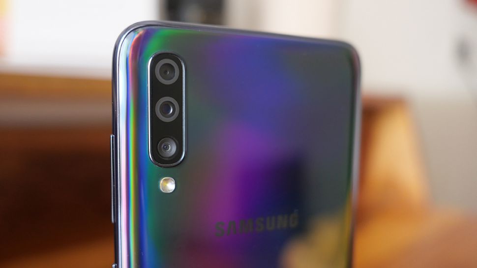 Samsung может вести работу над первым недорогим 5G смартфоном — i2HARD