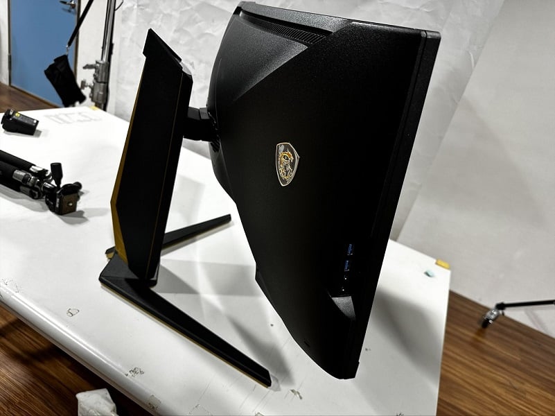Первый взгляд на премиальный монитор MSI MEG 342C — i2HARD