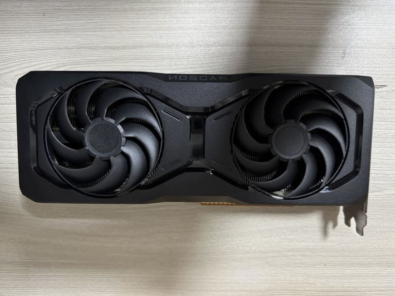 Первый взгляд на эталонную Radeon RX 9070, созданную самой AMD — i2HARD