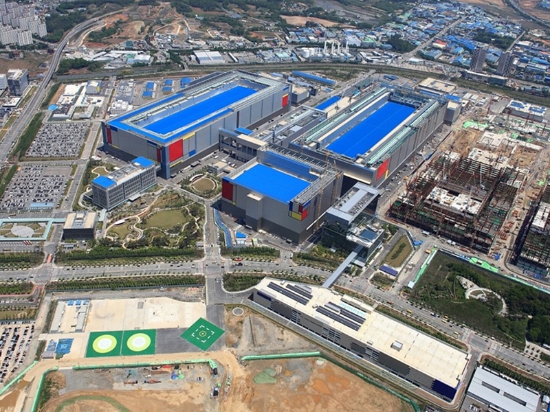 Samsung инвестирует $230 млрд в увеличение производственных мощностей в ...